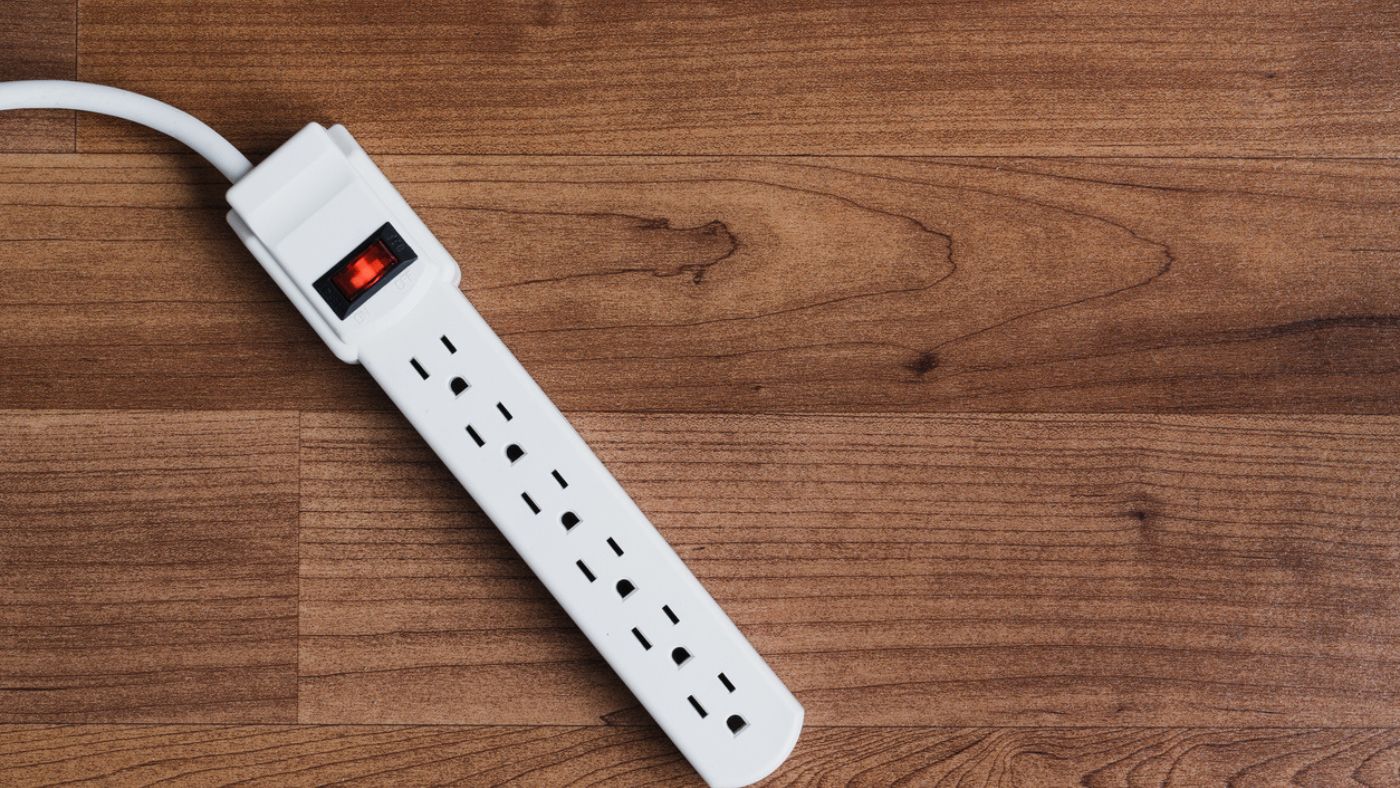 Use power bars to save electricity at home | Toronto Community Housing